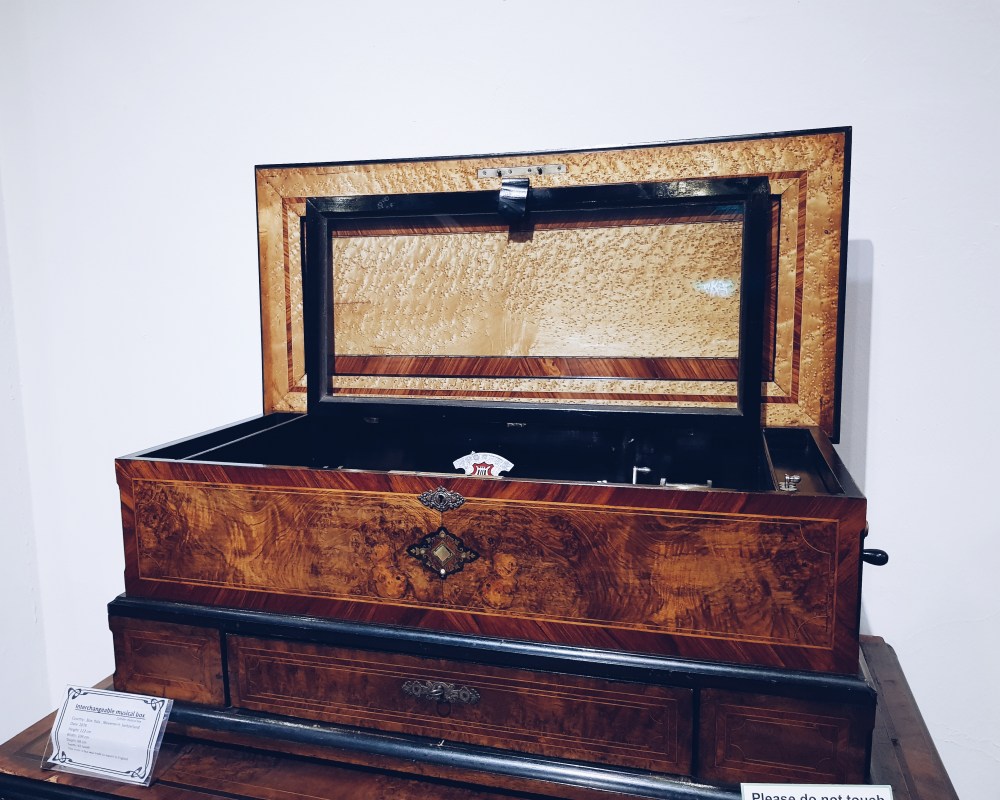 Singapore Musical Box Museum – Love Bella Vida