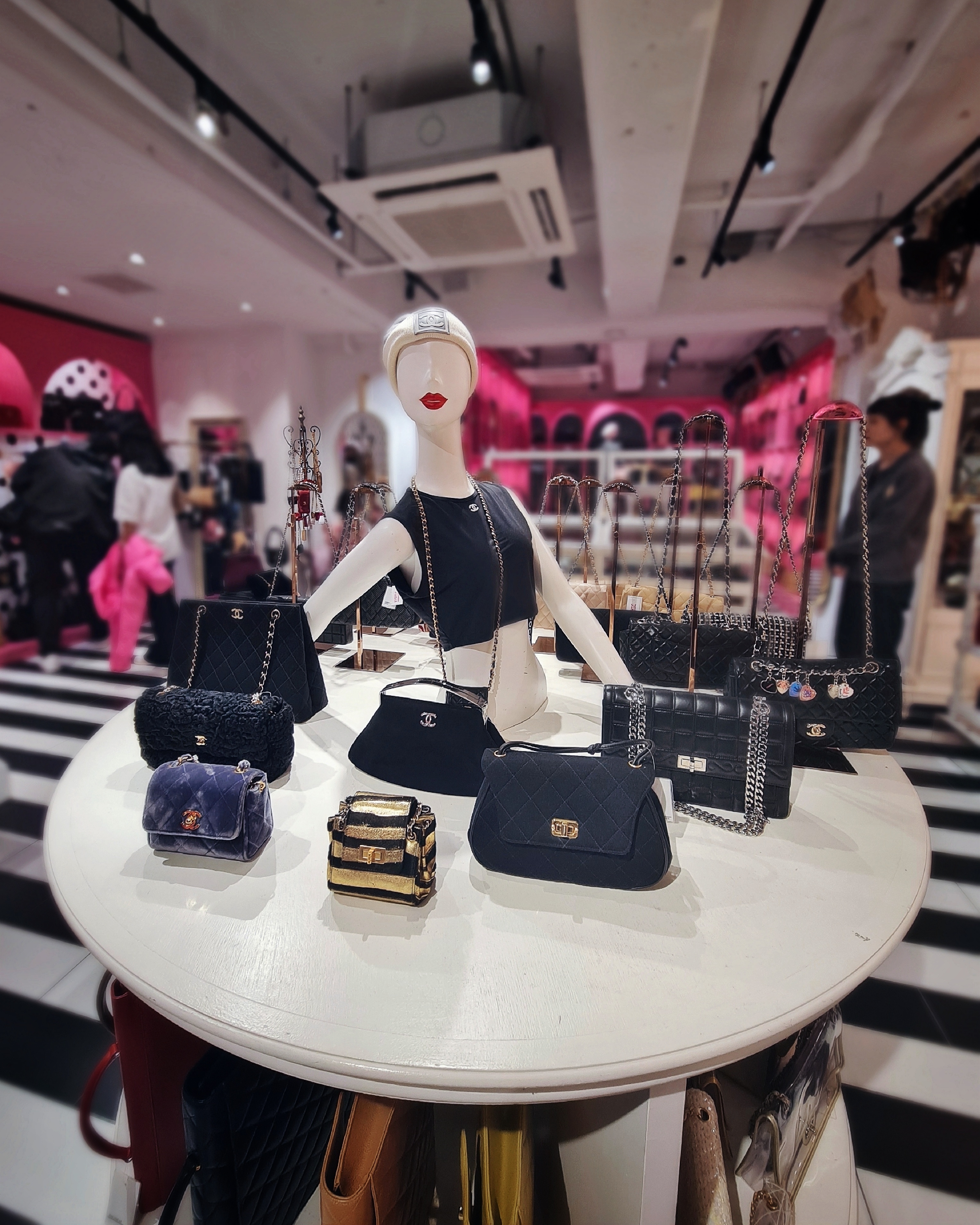 A Guide to Vintage Shopping in Tokyo – Love Bella Vida